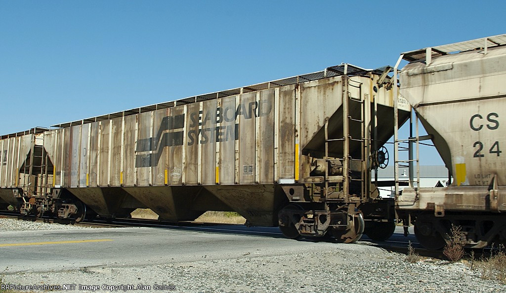 SBD Covered Hopper 252011